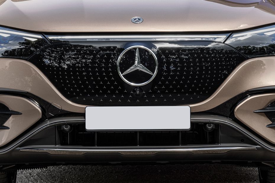 Mercedes-Benz EQE SUV Images, EQE SUV Interior & Exterior Photos, 360 ...