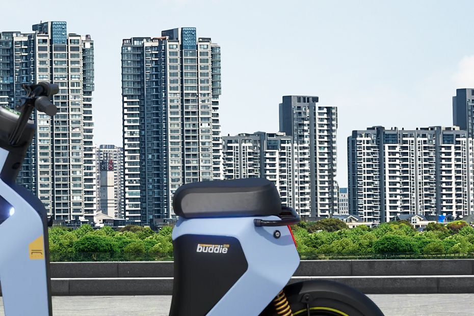 Revamp Moto RM Buddie 25 Price 70km Range Charging Time Images