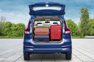 Toyota Rumion Images, Rumion Interior & Exterior Photos, 360 View ...