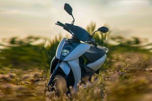 Ather 450X Colors (6 colours) - 450X Color Images @ ZigWheels