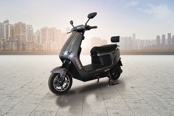Enigma Ambier N8 Price, 200km Range, Charging Time Images, colours ...