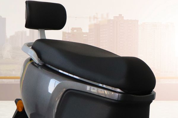 Enigma Ambier N8 Price, 200km Range, Charging Time Images, colours ...