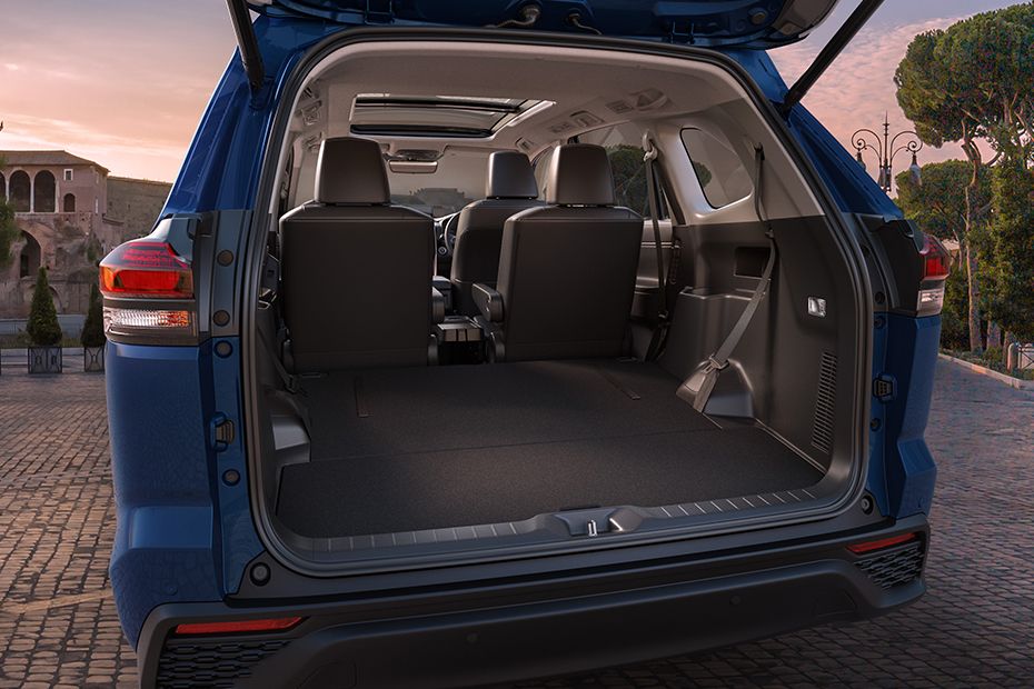 Maruti Invicto Images, Invicto Interior & Exterior Photos, 360 View ...