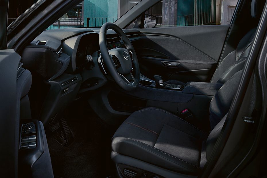 Lexus LBX Images, LBX Interior & Exterior Photos, 360 View, Videos ...