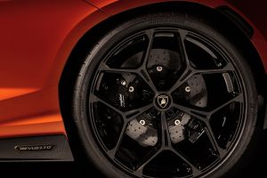 Lamborghini Revuelto Colours – All 13 Colour Options with Images ...