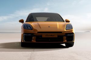 Porsche Panamera Colours – All 13 Colour Options with Images | ZigWheels