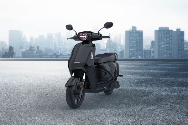 RunR HS Electric Price, 100km Range, Charging Time Images, colours ...