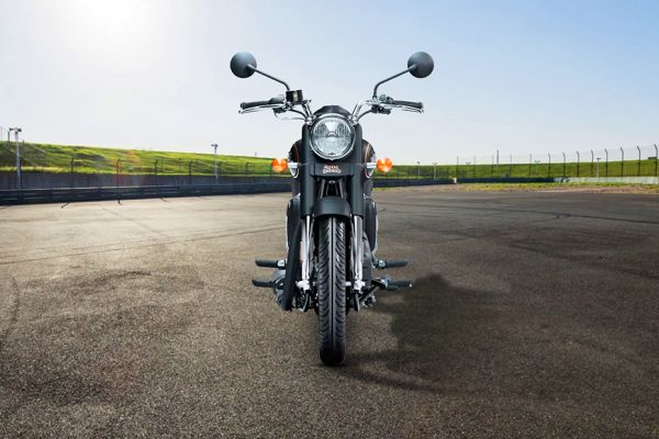Royal Enfield Bullet 350 Standard Maroon and Standard Black - On Road ...