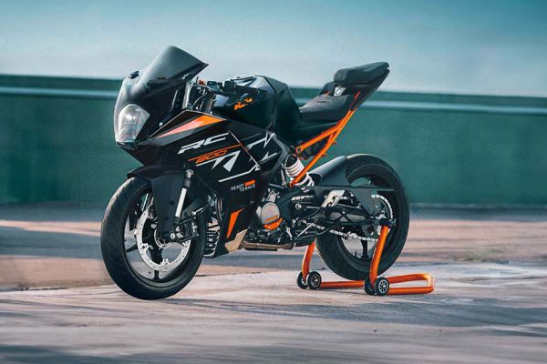 KTM RC 200 Price - Images, Colours & Reviews