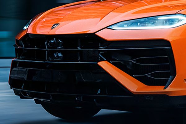 Lamborghini Urus SE Plugin Hybrid - 4x4 SUV On Road Price, RTO ...