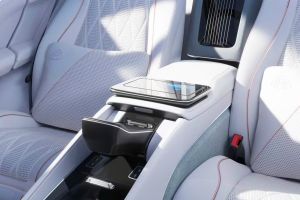 Mercedes-Benz Maybach GLS Images, Maybach GLS Interior & Exterior ...
