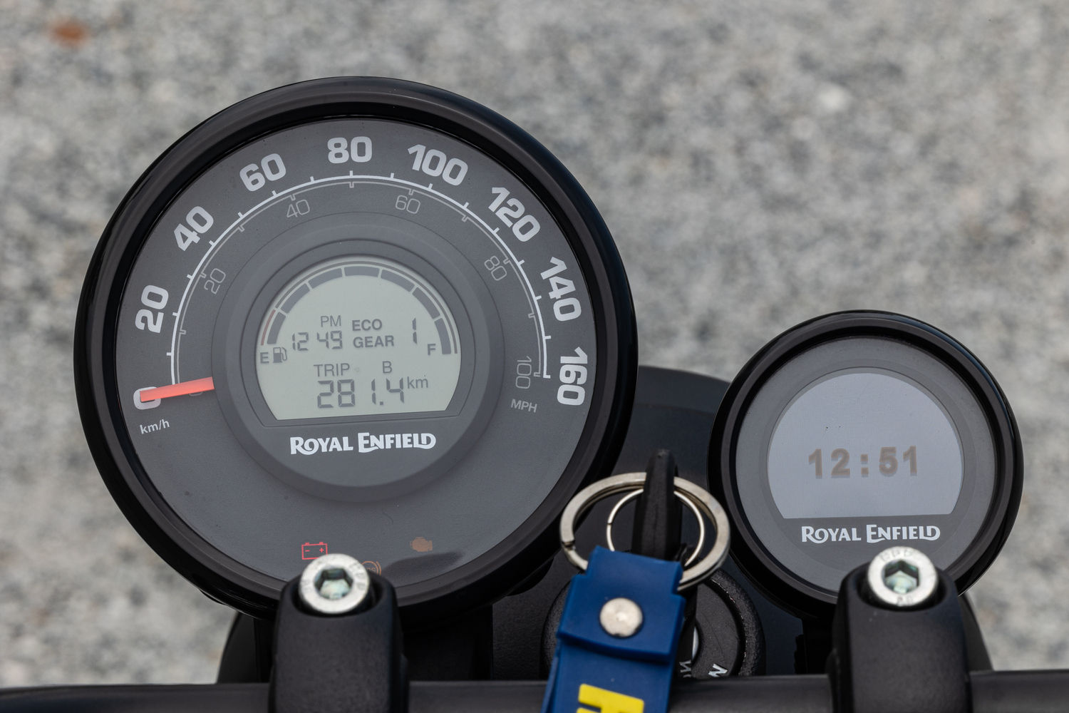 Royal Enfield Hunter 350 - Images, Colour & Review