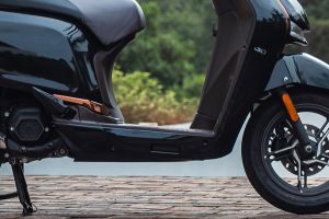 Hero Destini 125 Colors (5 colours) - Destini 125 Color Images @ ZigWheels