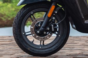 Hero Destini 125 Colors (5 colours) - Destini 125 Color Images @ ZigWheels