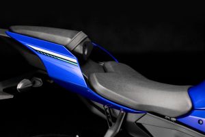Yamaha YZF R1 Colors (2 colours) - YZF R1 Color Images @ ZigWheels