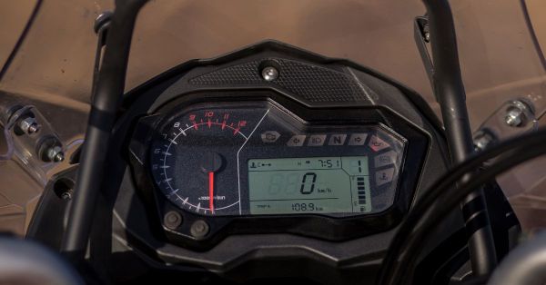 Benelli TRK 502 Price, 33.77kmpl mileage, images, colours & Reviews