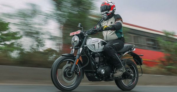 Triumph Speed T4 Price - Images, Colours & Reviews