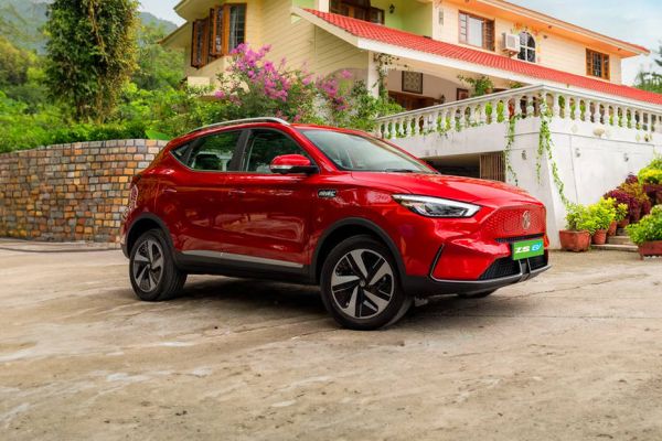 MG ZS EV Executive - On Road Price, RTO, Insurance, Features, Colours ...