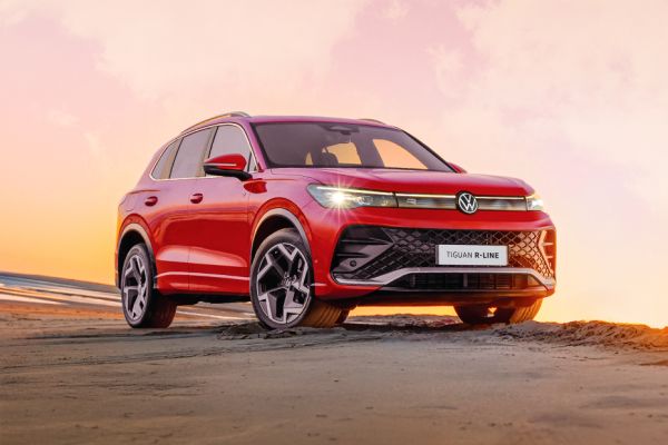 Volkswagen Tiguan R-Line 2.0L TSI - On Road Price, RTO, Insurance ...