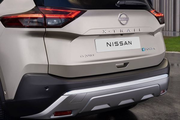 Nissan X-Trail Price, 7 Seater Images, colours, Reviews & Specs