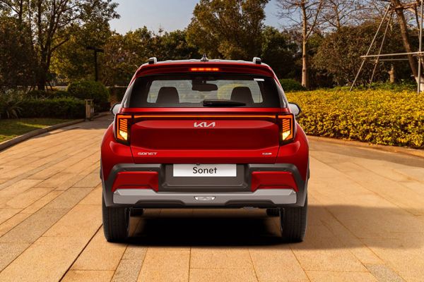 Kia Sonet HTK (O) Turbo iMT - On Road Price, RTO, Insurance, Features, Colours, Mileage & FAQs