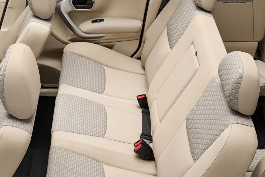 Mahindra Bolero Neo Images, Bolero Neo Interior & Exterior Photos, 360 ...