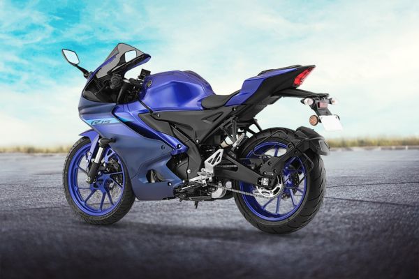 Yamaha R15 V4 Racing Blue, Intensity White, And Vivid Magenta - On Road ...