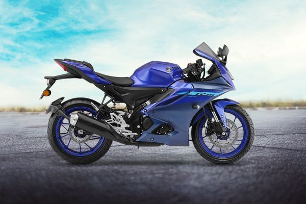 Yamaha R15 V4 Racing Blue, Intensity White, And Vivid Magenta - On Road ...