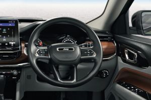 Jeep Compass Images, Compass Interior & Exterior Photos, 360 View ...