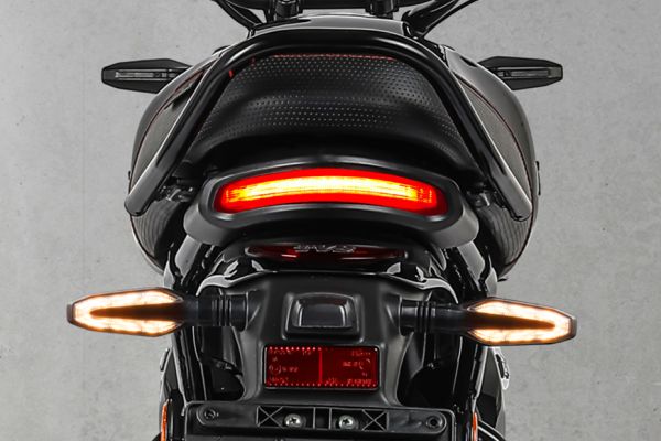 TVS Ronin Base - Lighting Black - On Road Price, RTO, Insurance, Features, Colours, Mileage & FAQs