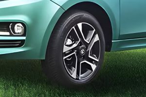 Tata Tiago Colours – All 6 Colour Options with Images | ZigWheels