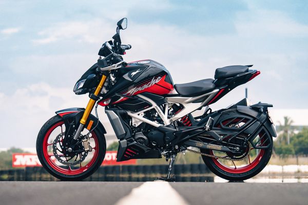 TVS Apache RTR 310 Fury Yellow Base - On Road Price, RTO, Insurance, Features, Colours, Mileage ...