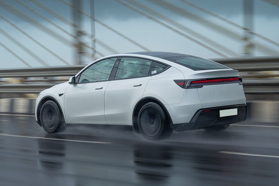 Tesla Model Y Images, Model Y Interior & Exterior Photos, 360 View ...