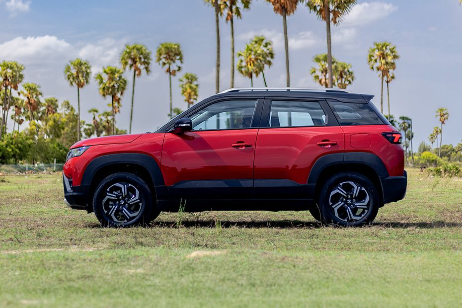 Maruti Brezza Images, Brezza Interior & Exterior Photos, 360 View ...