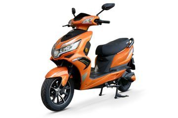 Keeway SR125 vs Yakuza Electric Sophie - Compare Prices, Specs, Features