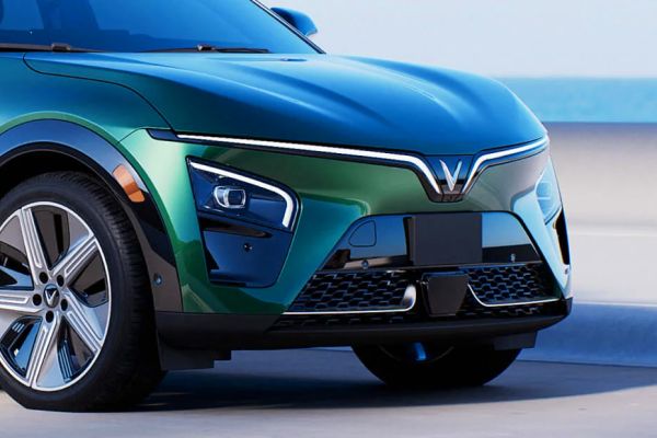 VinFast VF7 Price, Range, Charging Time Images, colours, Reviews & Specs