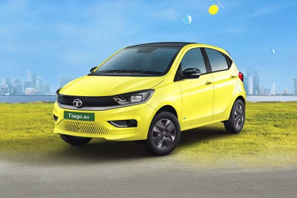 Tata Tiago EV XT LR - On Road Price, RTO, Insurance, Features, Colours ...