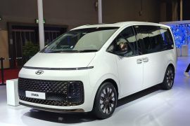 Best MUVs in India 2025, 18 MUV Cars Prices, Images @ ZigWheels