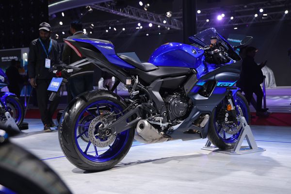 Yamaha R7, Estimated Price Rs 10 Lakh, Launch Date 2025, Specs, Images ...
