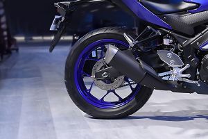 Yamaha R3 Colors (1 colours) - R3 Color Images | ZigWheels