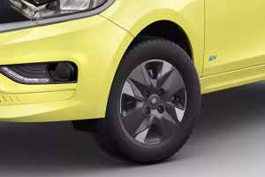 Tata Tiago EV Colours – All 6 Colour Options with Images | ZigWheels