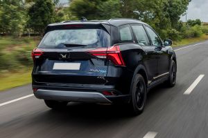 Mahindra XUV700 Colors (9 colours) - XUV700 Color Images | ZigWheels