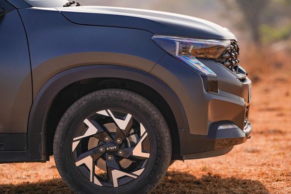 Kia Sonet HTX Turbo DCT - On Road Price, RTO, Insurance, Features ...