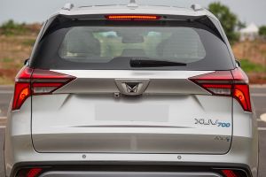 Mahindra XUV700 Colors (9 colours) - XUV700 Color Images | ZigWheels