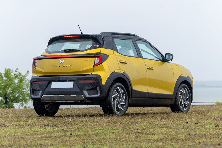 Mahindra XUV 3XO Images, XUV 3XO Interior & Exterior Photos, 360 View ...