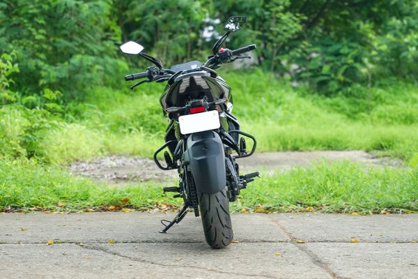 Bajaj Pulsar NS400Z Price - Images, Colours & Reviews