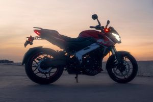 Bajaj Pulsar NS400Z Colors (4 colours) - Pulsar NS400Z Color Images ...