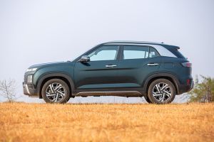 Hyundai Creta Robust Emerald Pearl Colour