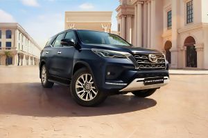 Toyota Fortuner Price, 7 Seater Images, colours, Reviews & Specs