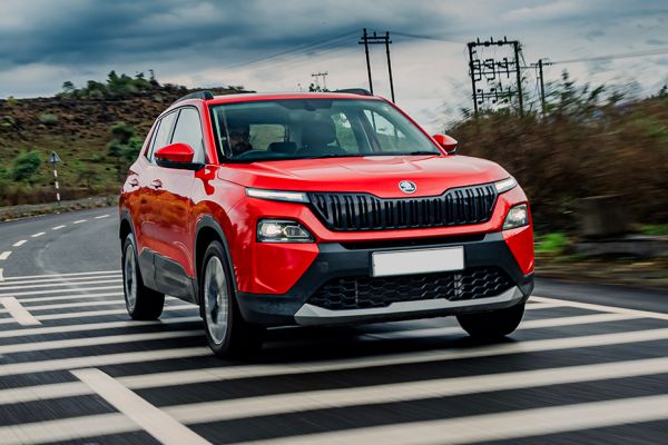 Skoda Kylaq Signature AT - On Road Price, RTO, Insurance, Features ...